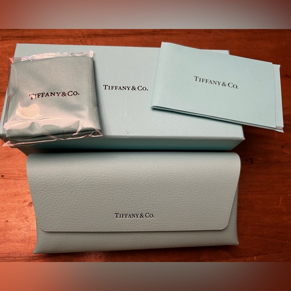 Tiffany & Co. | Accessories | Tiffany Co Eyeglass Case Cloth And Box ...